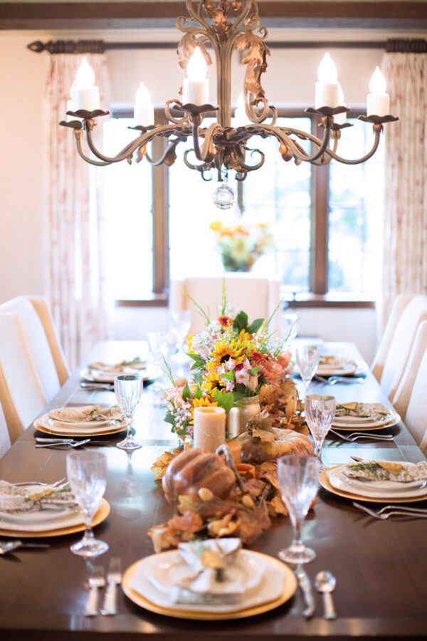 A Glamorous Thanksgiving Tablescape by A Vintage Splendor