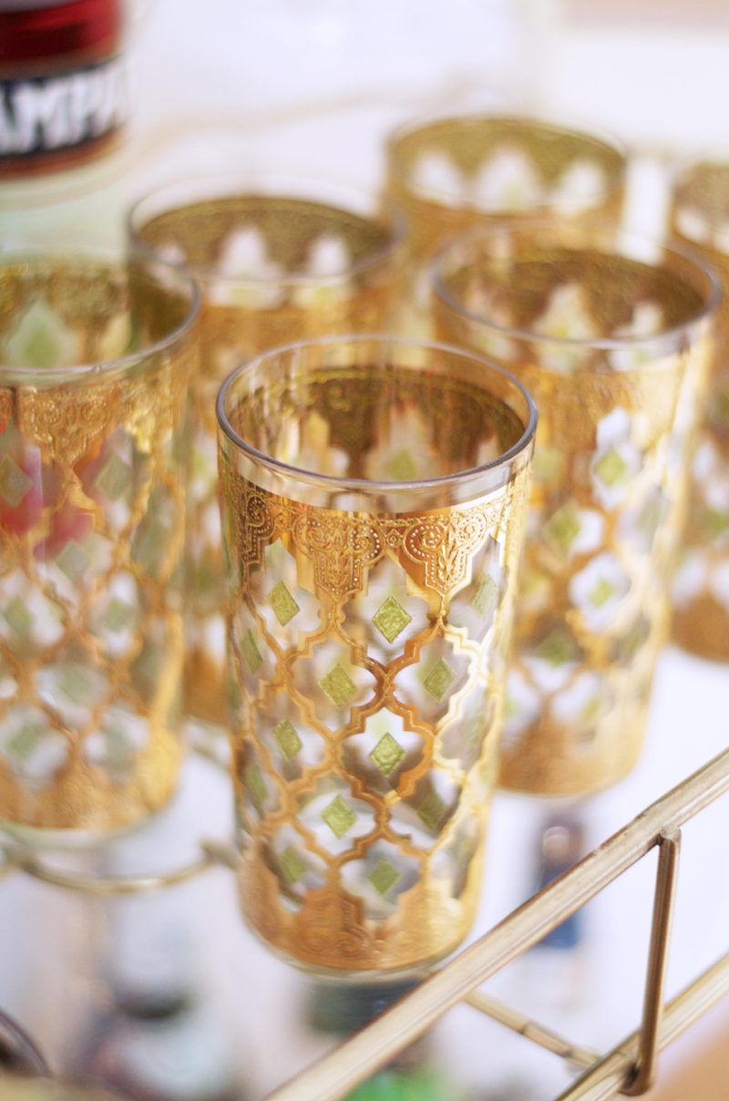 Ultimate Guide to Vintage Glassware - A Vintage Splendor