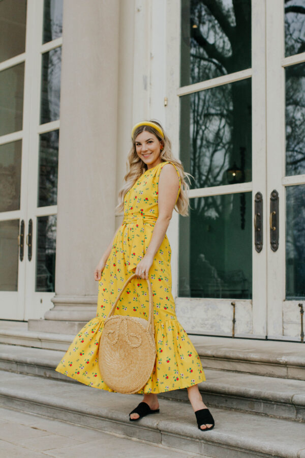 Thrifting Like a Pro - 4 Experts Share Their Tips - A Vintage Splendor