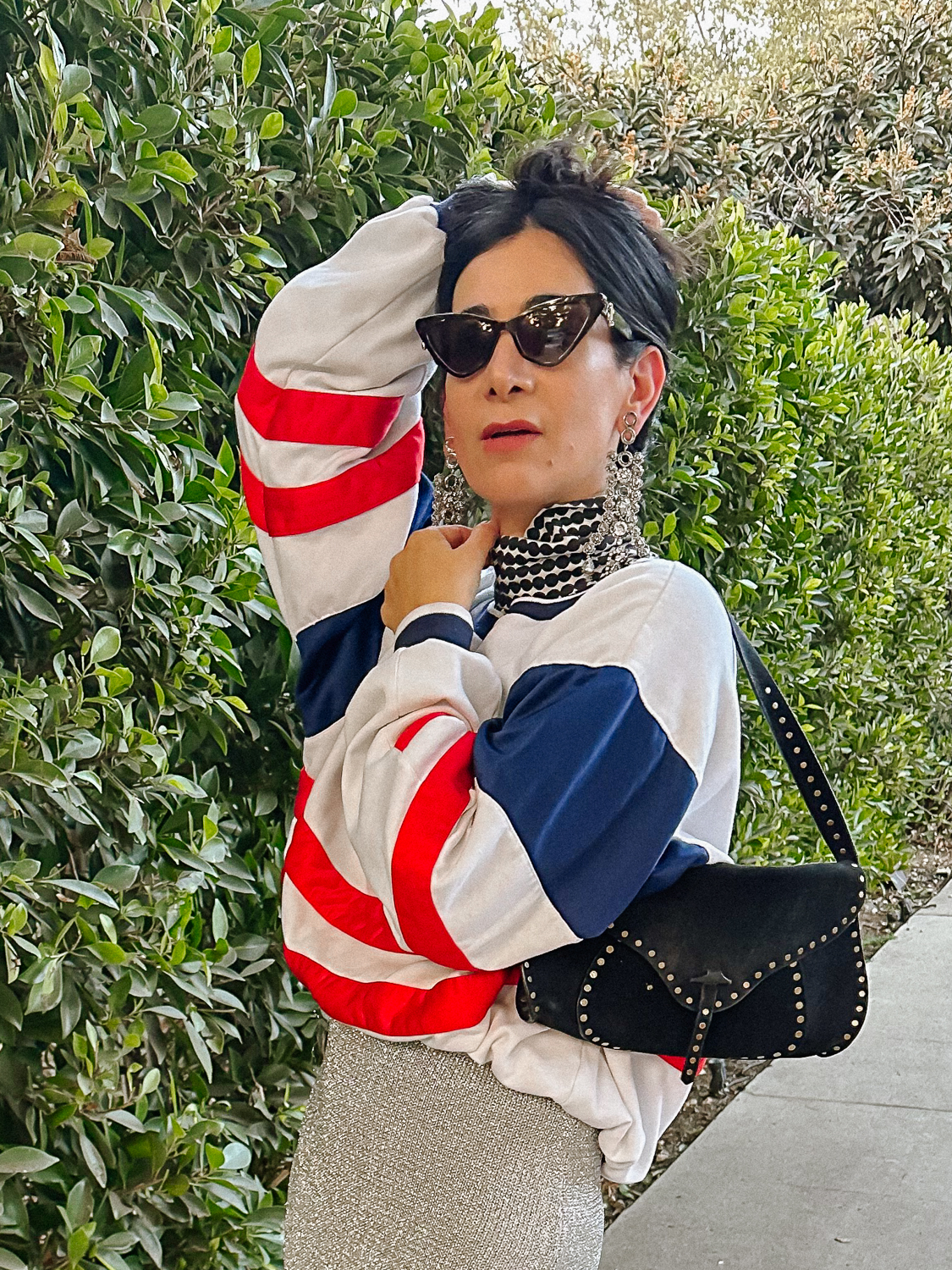 How to Incorporate Vintage Accessories into Modern Outfits - A Vintage ...